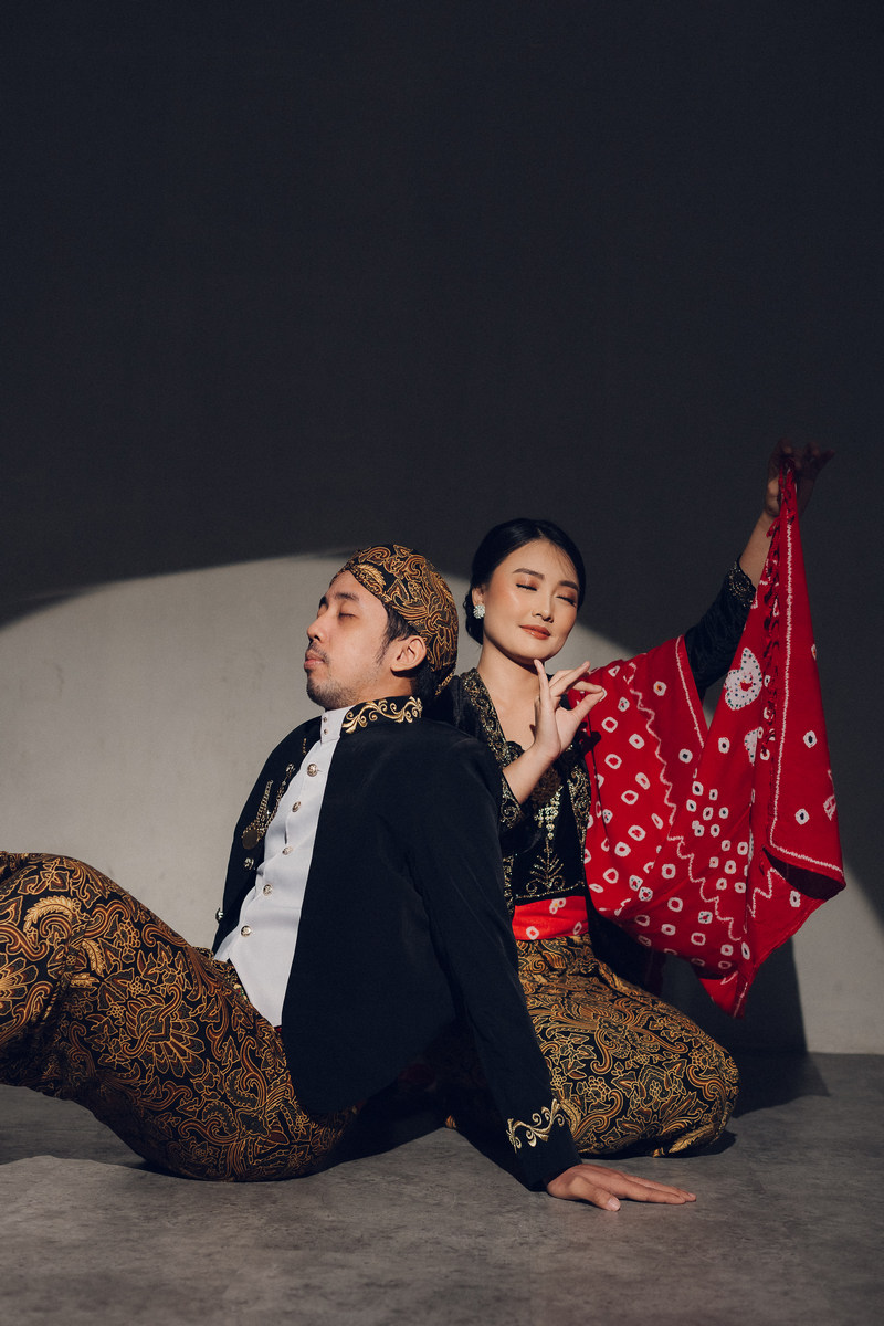 Agatha dan Abi - Zayna Online